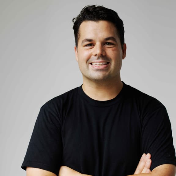 WARREN MENDES: Learn more about Warren Mendes